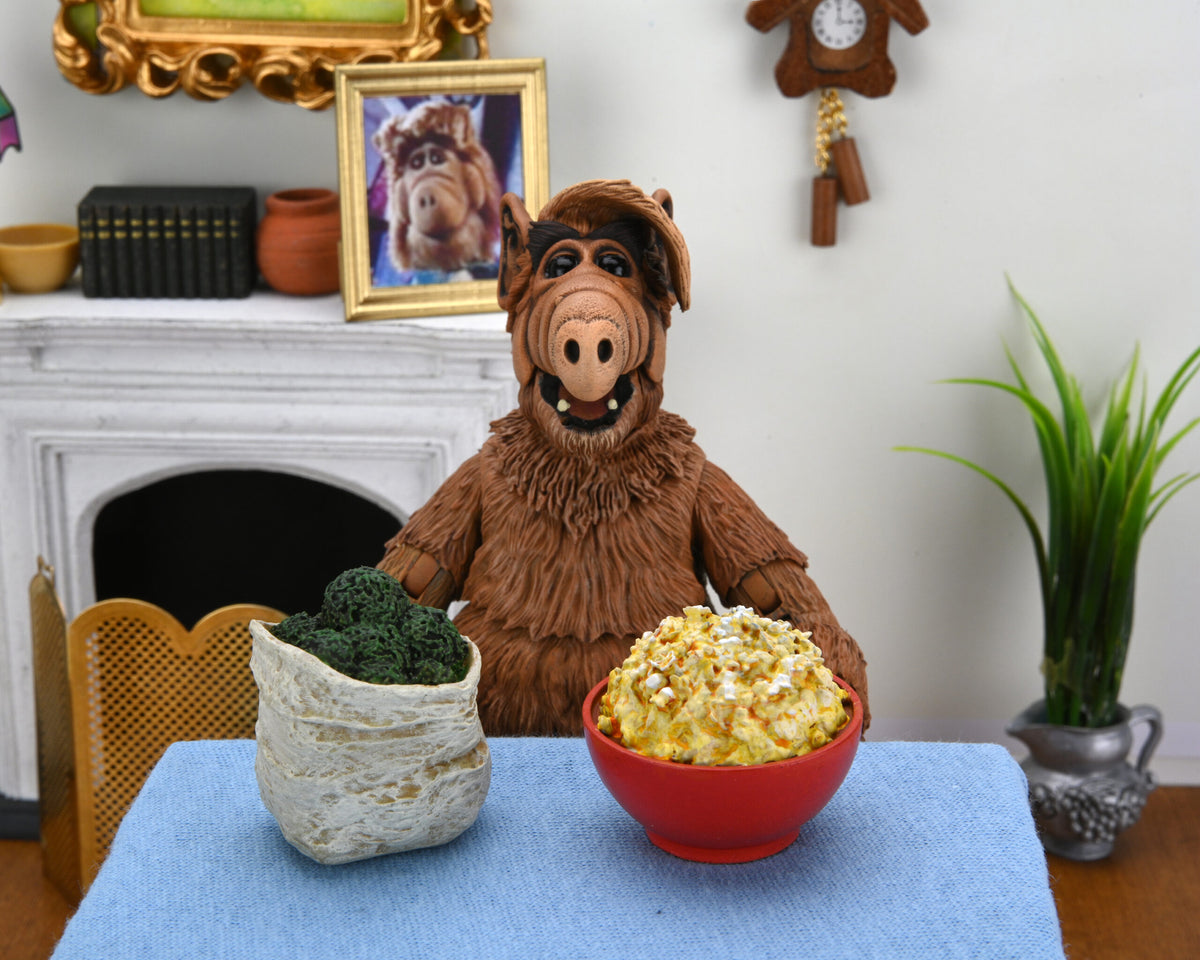 Alf - Ultimate Alf 7″ Scale Action Figure - NECA – Props & Replicas.co.uk